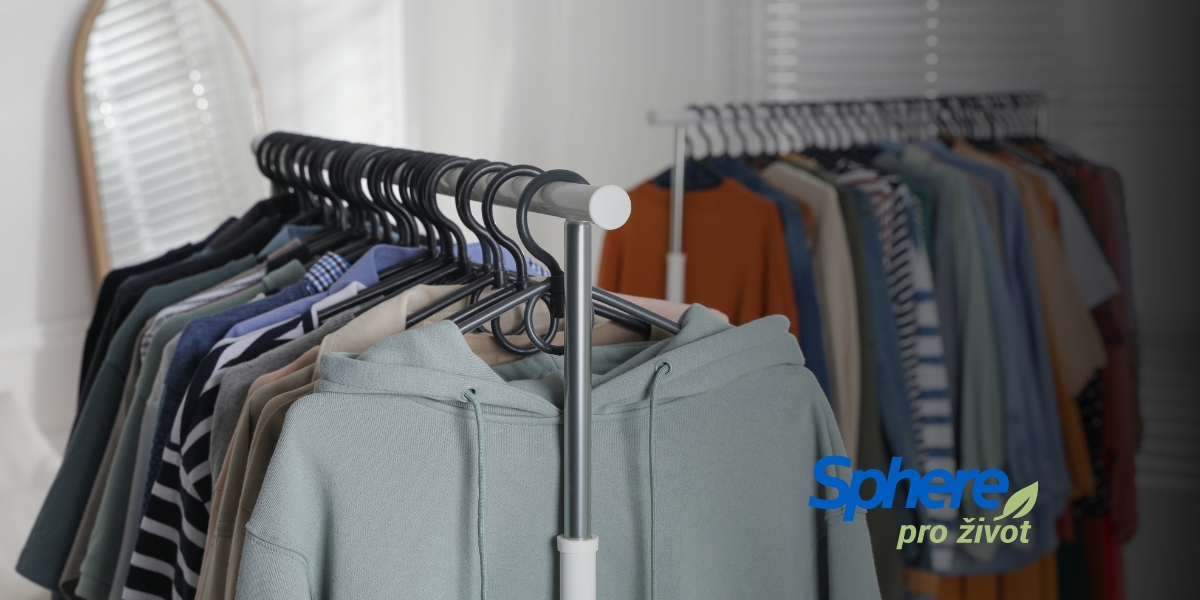 Fast fashion: Co to znamená, kde vzniká a jaké jsou její výhody a ...